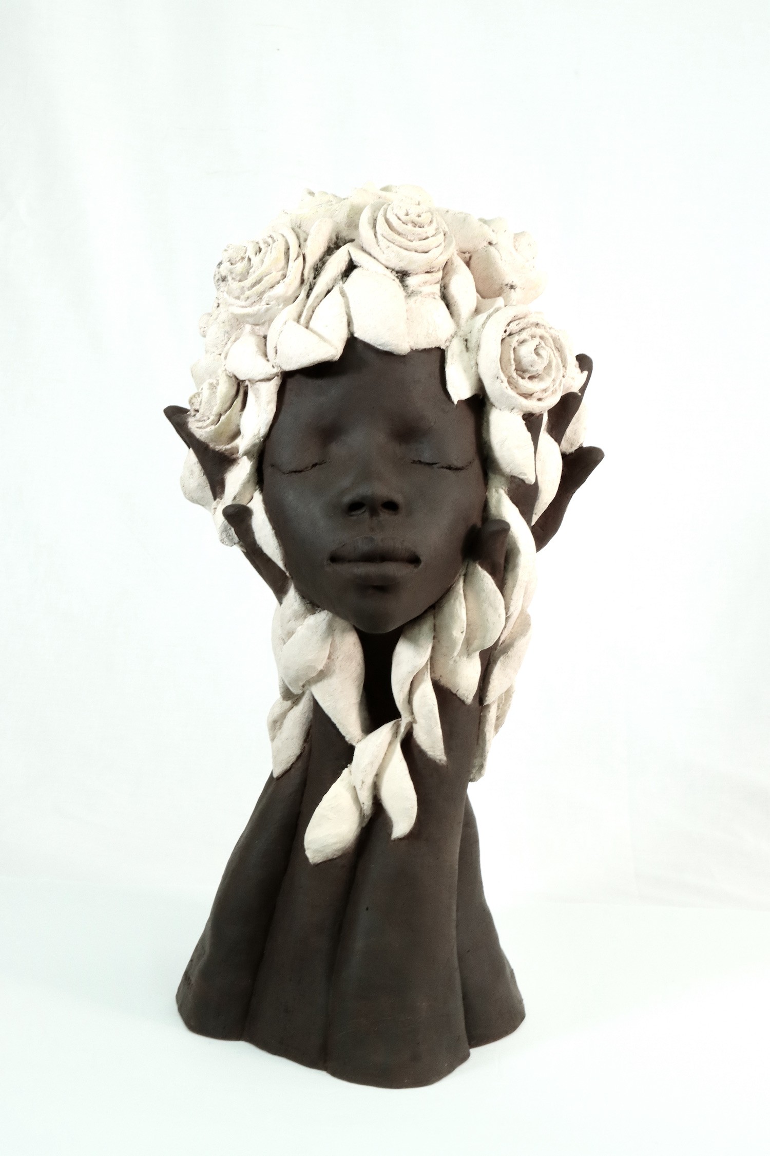 SCULPTURES AND PAINTINGS BY CHUKES: Click on images to open