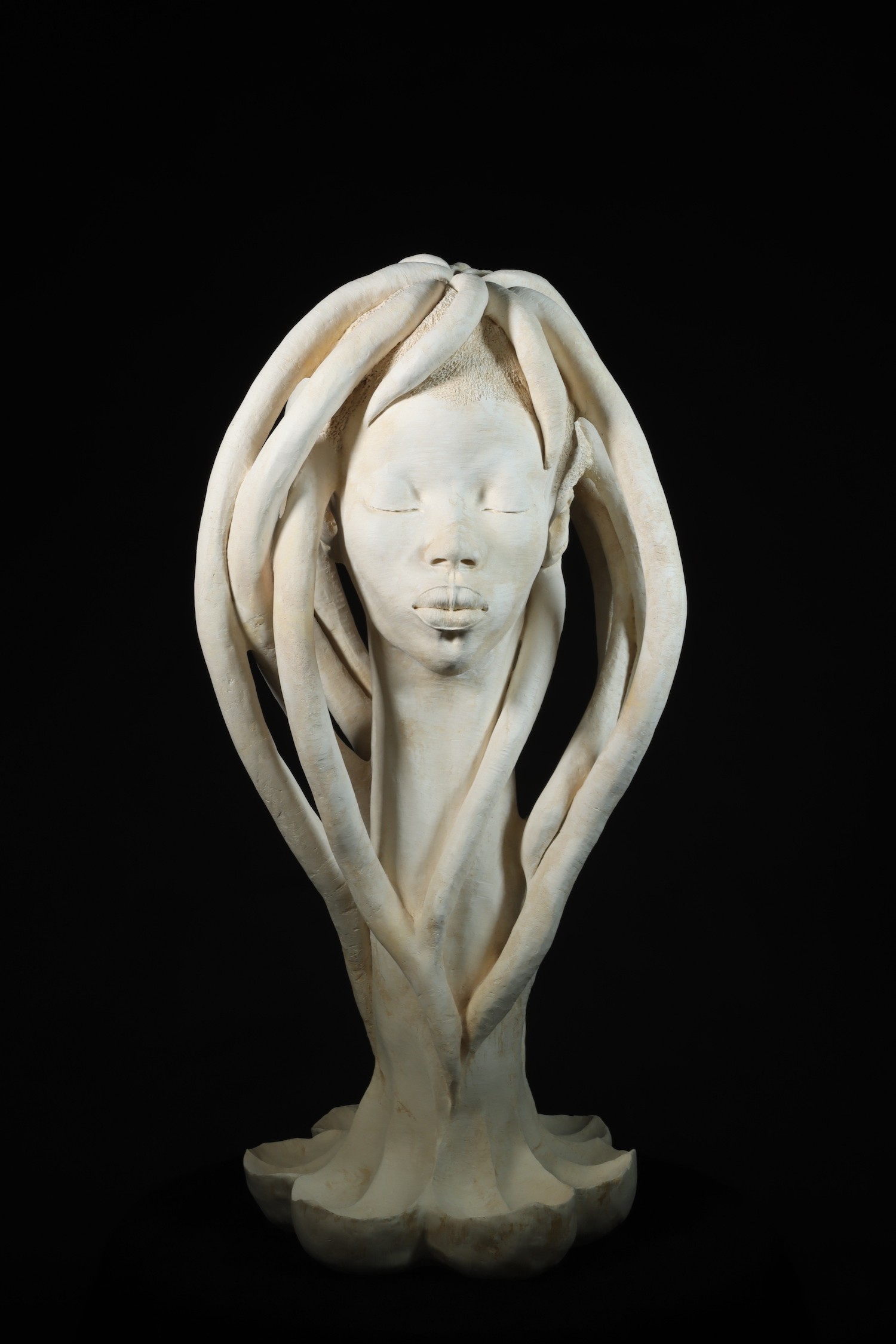 SCULPTURES AND PAINTINGS BY CHUKES: Click on images to open