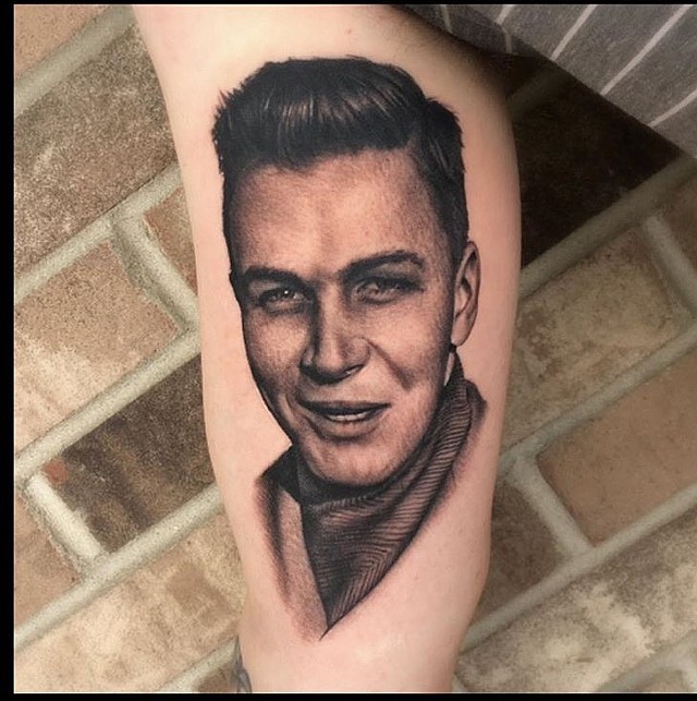 Tribute Tattoo Parlor