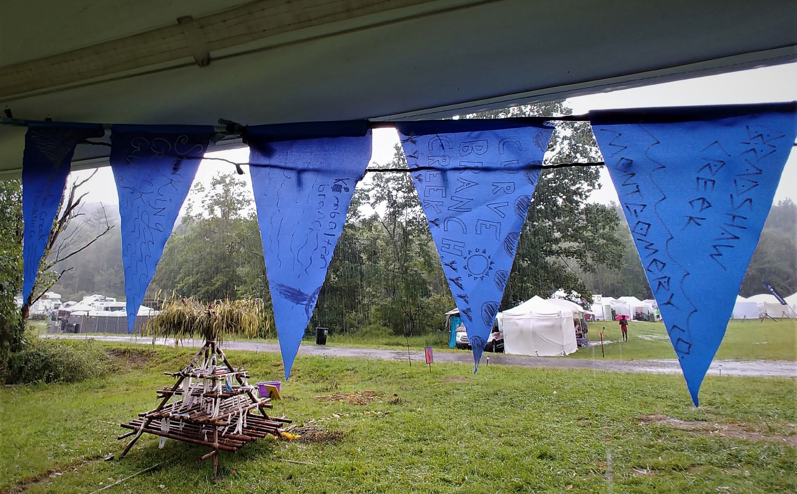 1000 Flags / 1000 Waters