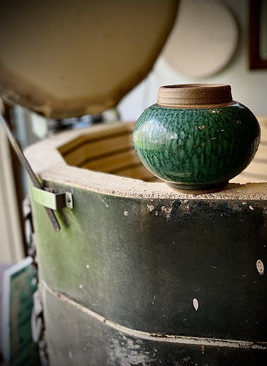 Hole Pottery